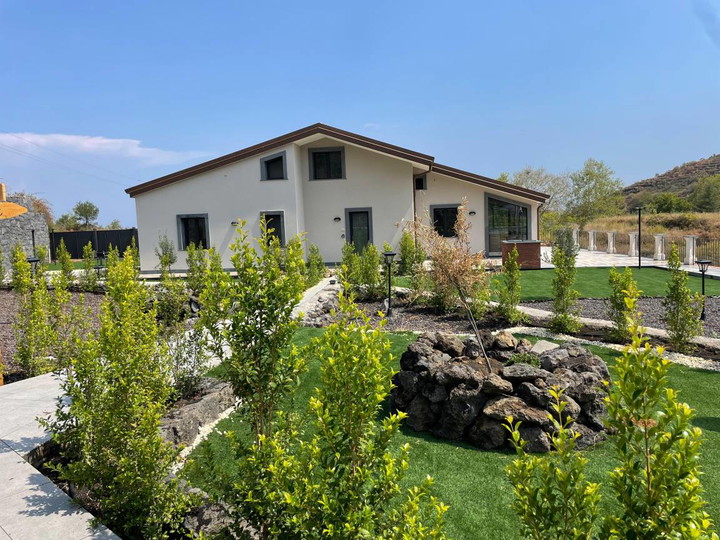 75 M² Casa Rural ∙ 2 Habitaciones ∙ 6 Huéspedes - Acireale