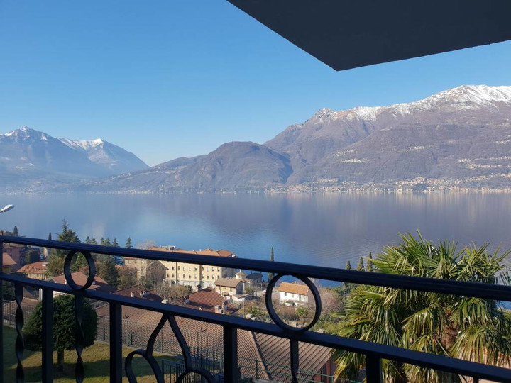 120 M² Appartement ∙ 3 Chambres ∙ 6 Personnes - Dervio