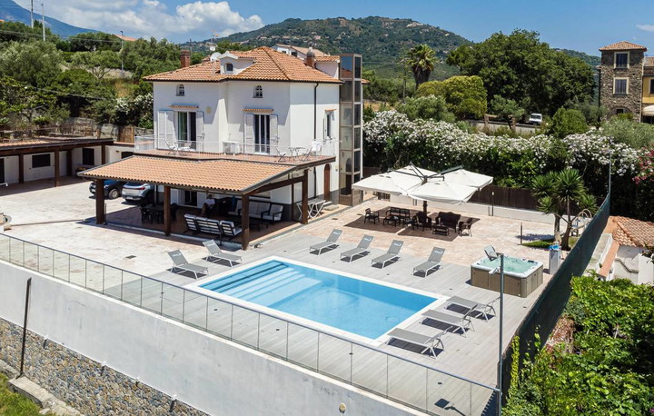 250 M² Casa Vacanza ∙ 5 Camere Da Letto ∙ 10 Ospiti - Casal Velino