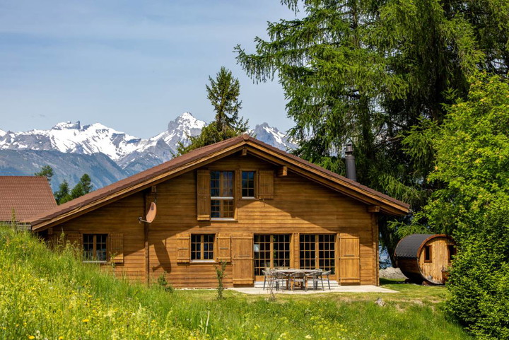 160 M² Chalet ∙ 4 Chambres ∙ 8 Personnes - Suisse