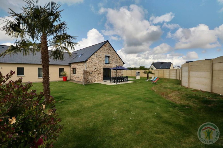 180 M² Gîte ∙ 4 Chambres ∙ 10 Personnes - Dol-de-Bretagne