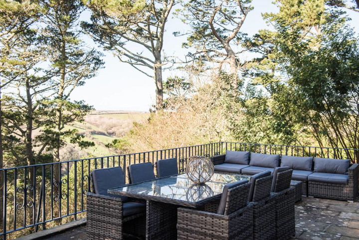 Cottage ∙ 7 Bedrooms ∙ 16 Guests - Kingsbridge