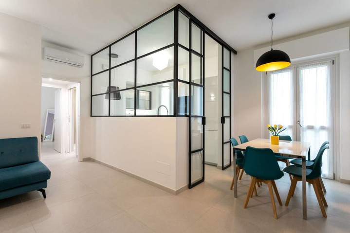 85 M² Huoneisto ∙ 2 Makuuhuonetta ∙ 4 Vierasta - Milano