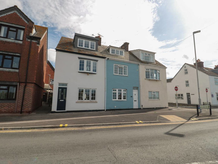 Cottage ∙ 3 Bedrooms ∙ 6 Guests - Sandbanks