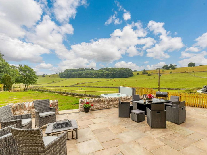 Cottage ∙ 4 Bedrooms ∙ 8 Guests - Hartington
