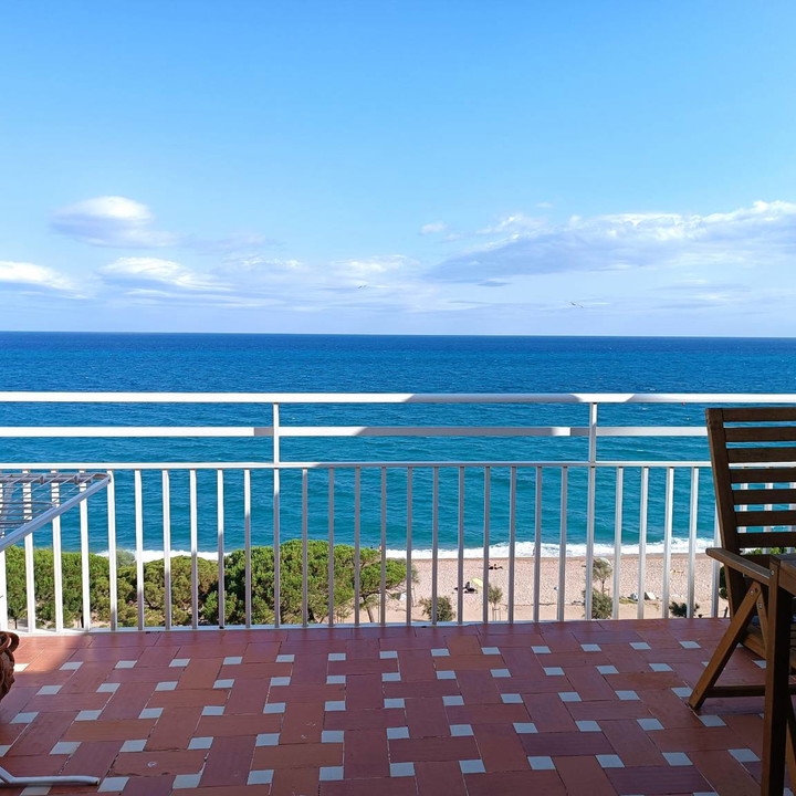 70 M² Apartamento ∙ 3 Habitaciones ∙ 6 Huéspedes - Calella