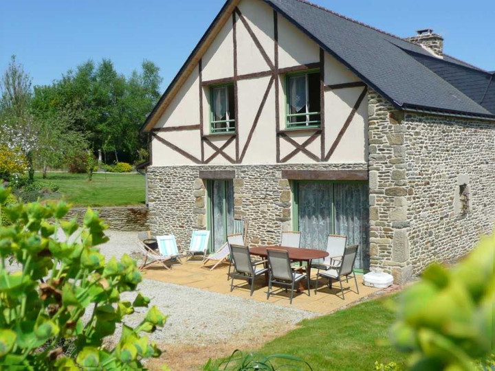 111 M² Gîte ∙ 4 Slaapkamers ∙ 9 Gasten - Josselin