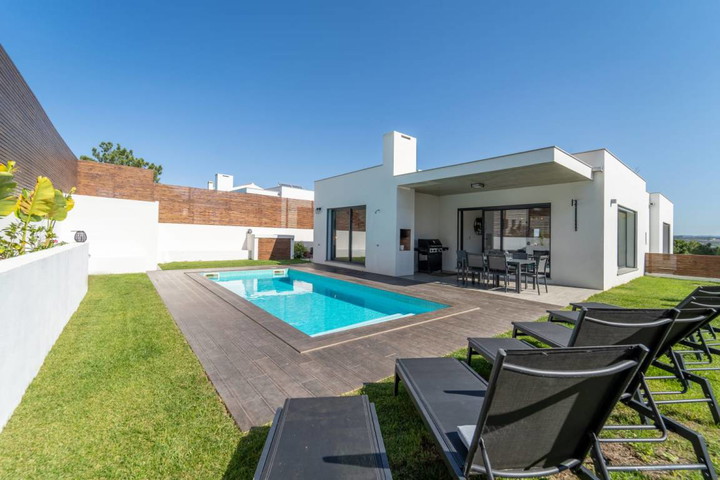 200 M² Villa ∙ 3 Bedrooms ∙ 6 Guests - Aljezur