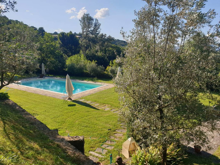 402 M² Villa ∙ 4 Bedrooms ∙ 10 Guests - Arezzo