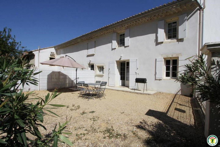 60 M² Gîte ∙ 2 Chambres ∙ 4 Personnes - Pont-Saint-Esprit