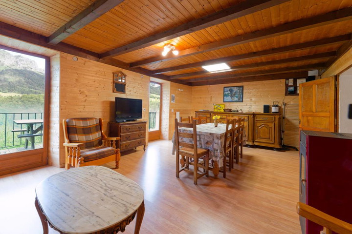 100 M² Appartement ∙ 2 Slaapkamers ∙ 8 Gasten - Lathuile