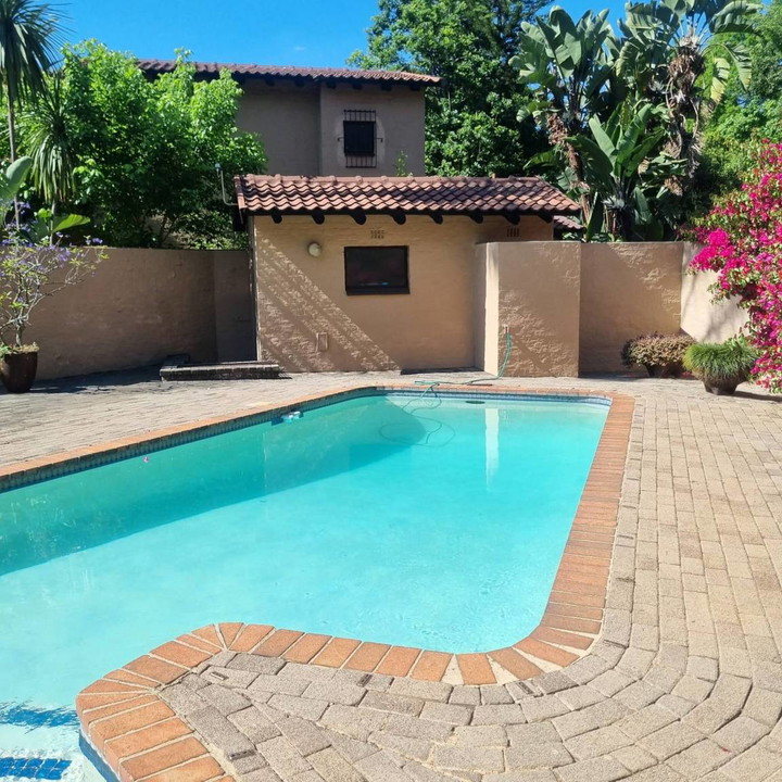 103 M² House ∙ 2 Bedrooms ∙ 4 Guests - Sandton