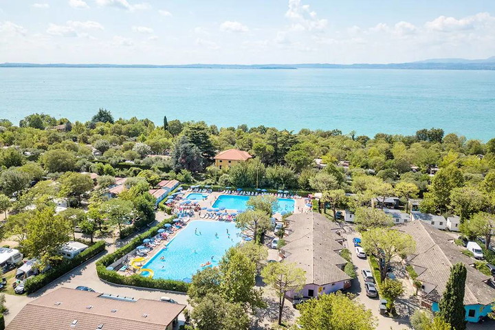 32 M² Mobilheim ∙ 3 Schlafzimmer ∙ 6 Gäste - Bardolino