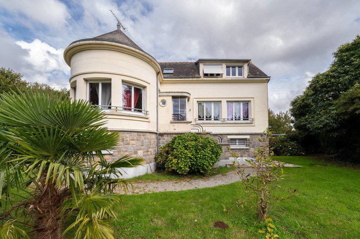 200 M² Cottage ∙ 4 Chambres ∙ 9 Personnes - Malestroit