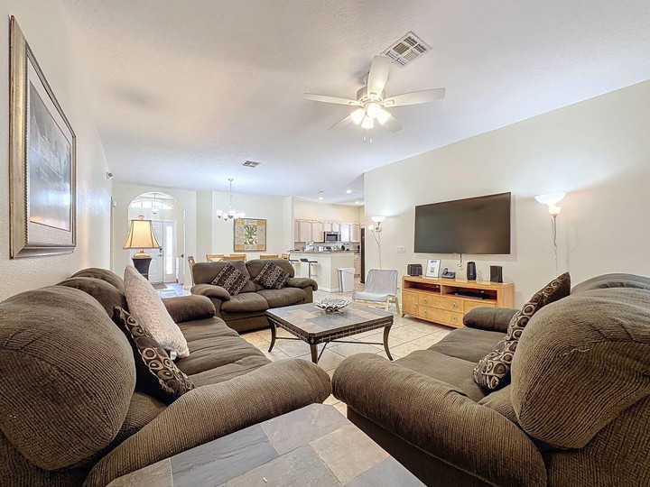 167 M² House ∙ 4 Bedrooms ∙ 8 Guests - St. Cloud, FL