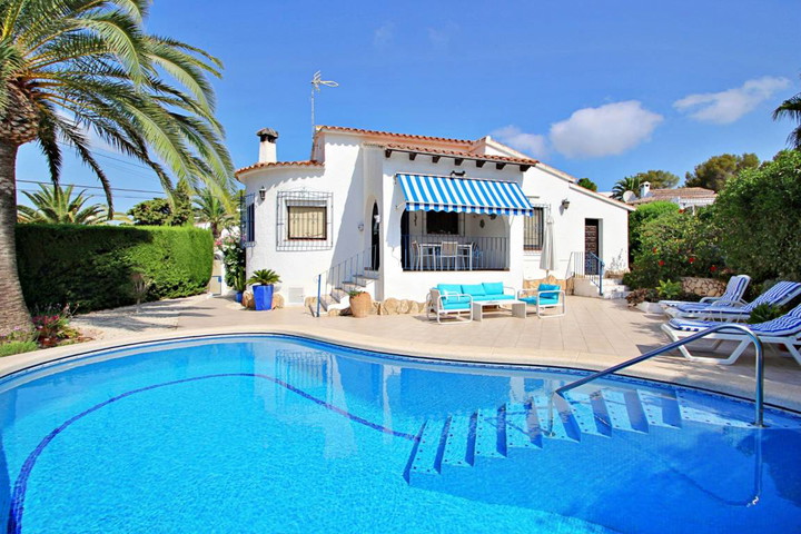 100 M² Villa ∙ 2 Bedrooms ∙ 4 Guests - Moraira
