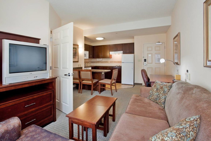 Condo ∙ 1 Bedroom ∙ 6 Guests - Chesapeake, VA