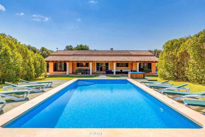 240 M² Maison De Campagne ∙ 4 Chambres ∙ 8 Personnes - Majorque