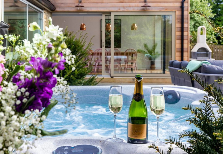 Cottage ∙ 6 Bedrooms ∙ 10 Guests - Skipton