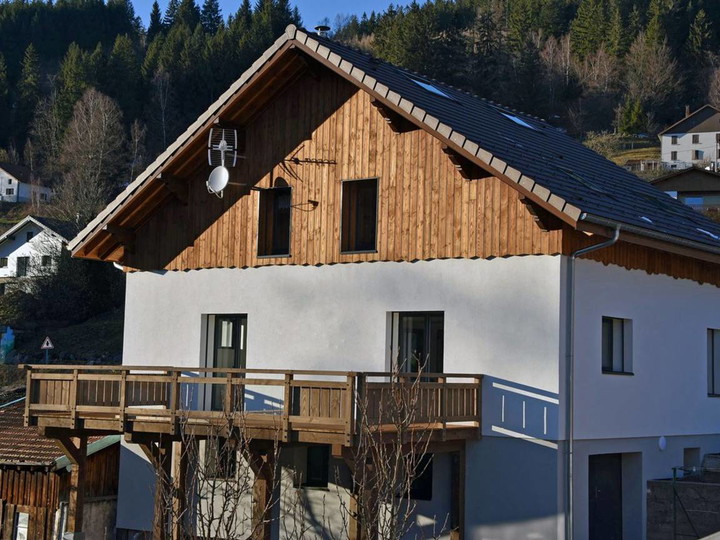 200 M² Cottage ∙ 5 Bedrooms ∙ 12 Guests - Alps