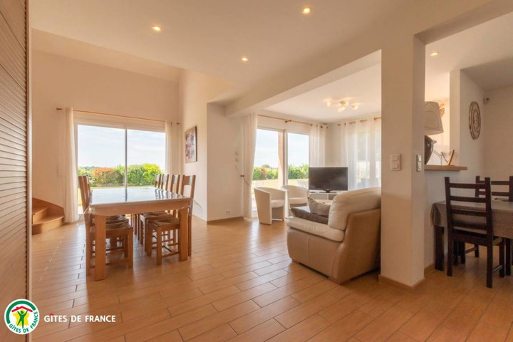 160 M² Gîte ∙ 6 Chambres ∙ 10 Personnes - Châlons-en-Champagne