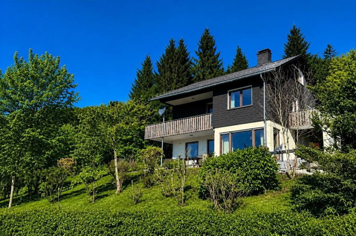 180 M² Ferienhaus ∙ 5 Schlafzimmer ∙ 18 Gäste - Willingen (Upland)