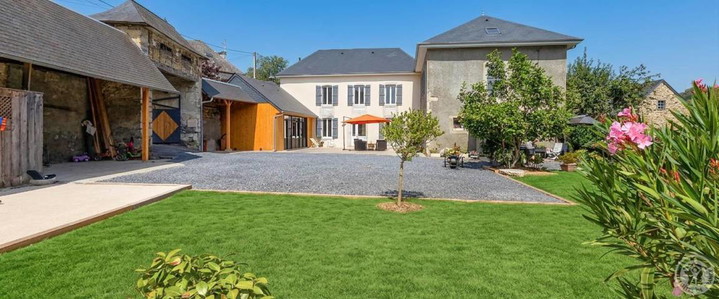 150 M² Gîte ∙ 3 Bedrooms ∙ 6 Guests - Lourdes