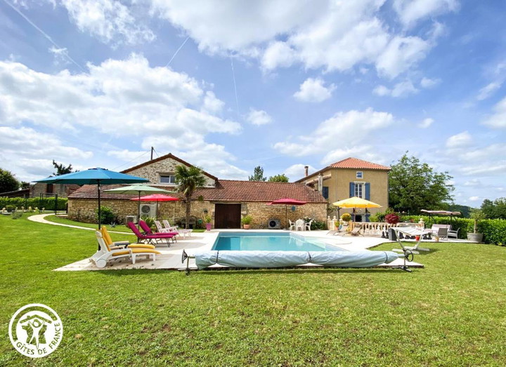 130 M² Gîte ∙ 4 Chambres ∙ 8 Personnes - Lot