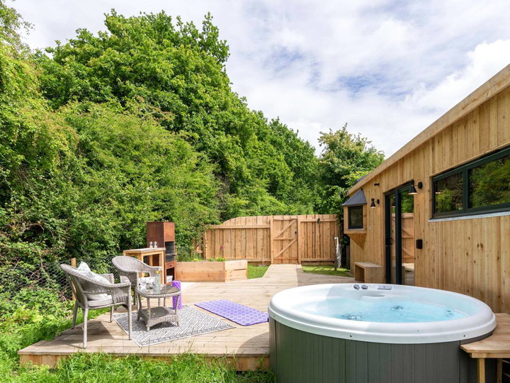 Cottage ∙ 2 Bedrooms ∙ 4 Guests -