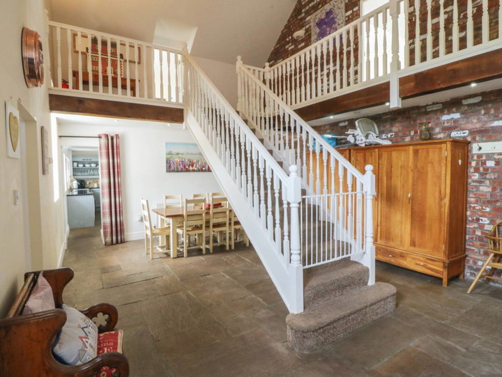 Cottage ∙ 5 Bedrooms ∙ 10 Guests - 