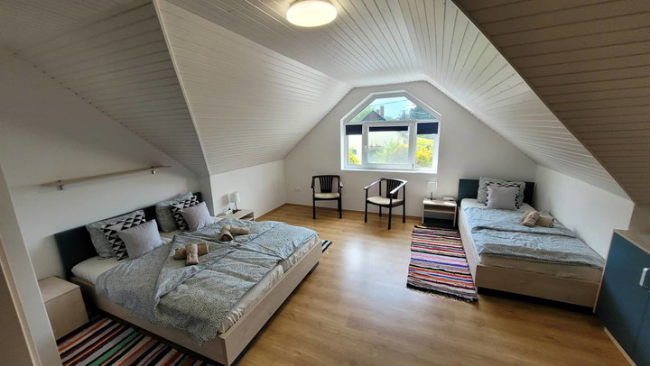 215 M² House ∙ 7 Bedrooms ∙ 17 Guests - Balaton