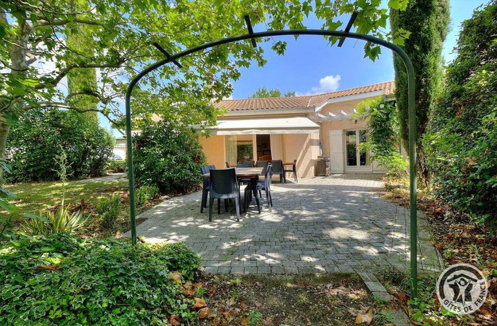 218 M² Gîte ∙ 7 Chambres ∙ 15 Personnes - Dardilly