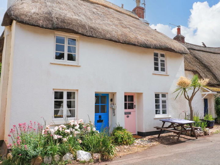 Cottage ∙ 2 Bedrooms ∙ 4 Guests - Bigbury-on-Sea