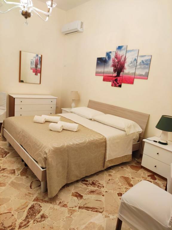 87 M² Appartamento Vacanza ∙ 2 Camere Da Letto ∙ 5 Ospiti - Marsala