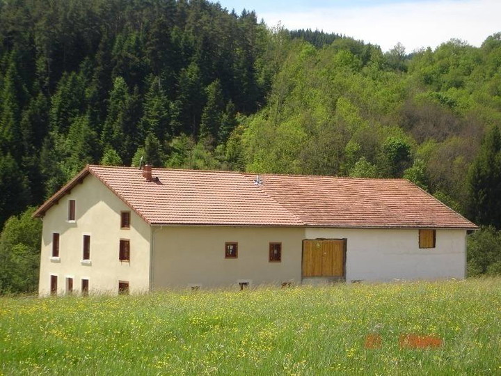 168 M² Gîte ∙ 5 Slaapkamers ∙ 8 Gasten - Ambert