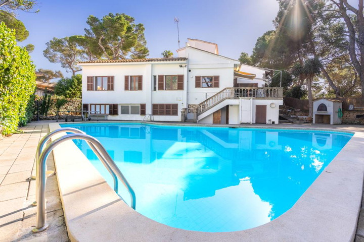 200 M² Villa ∙ 6 Habitaciones ∙ 12 Huéspedes - El Arenal