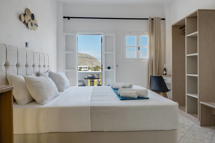 29 M² Lodge ∙ 1 Bedroom ∙ 2 Guests - Santorini
