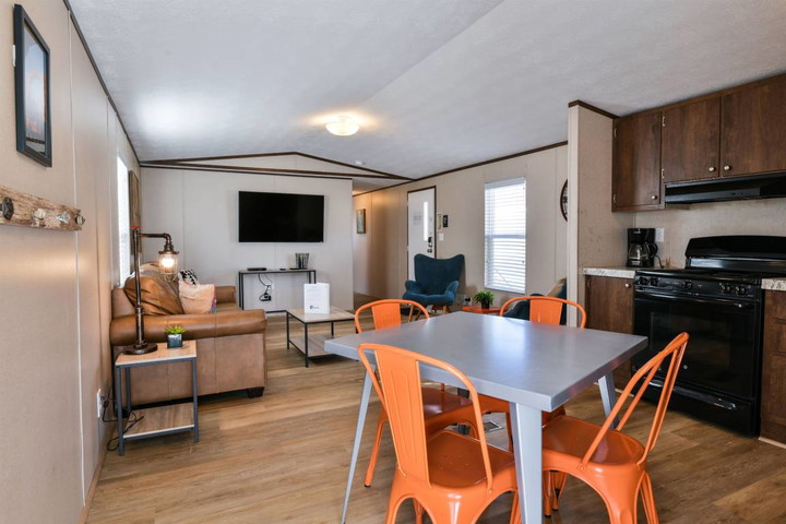 102 M² Caravan ∙ 3 Bedrooms ∙ 10 Guests - Moab, UT