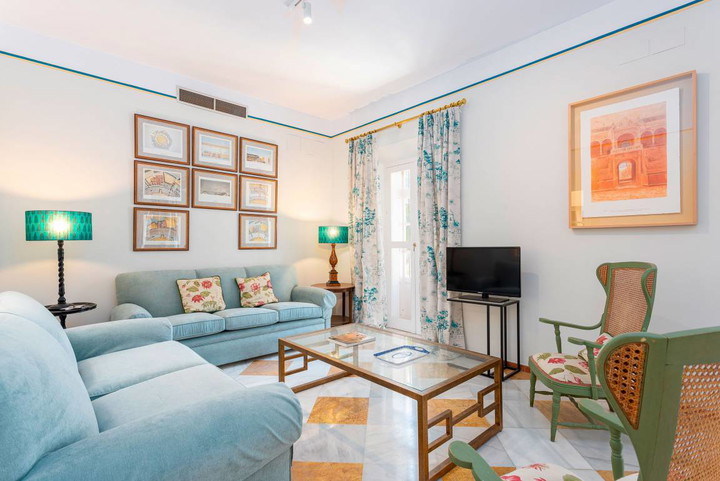 380 M² Casa ∙ 6 Habitaciones ∙ 12 Huéspedes - Sevilla