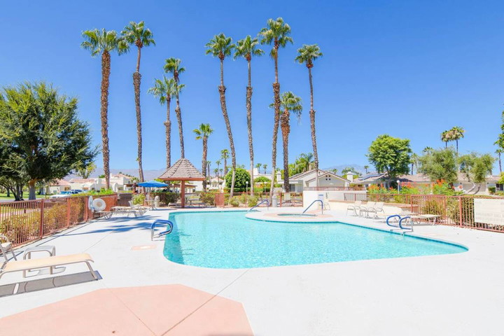Condo ∙ 1 Bedroom ∙ 4 Guests - Indio, CA