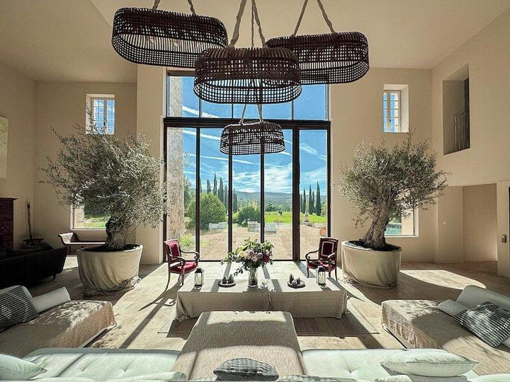 1000 M² House ∙ 9 Bedrooms ∙ 19 Guests - Roussillon