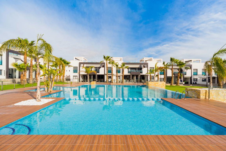 73 M² Bungalow ∙ 2 Habitaciones ∙ 6 Huéspedes - Villamartín