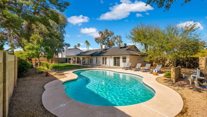 279 M² House ∙ 5 Bedrooms ∙ 12 Guests - Phoenix, AZ