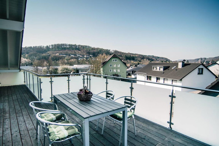 105 M² Appartement ∙ 2 Chambres ∙ 6 Personnes - Engelskirchen