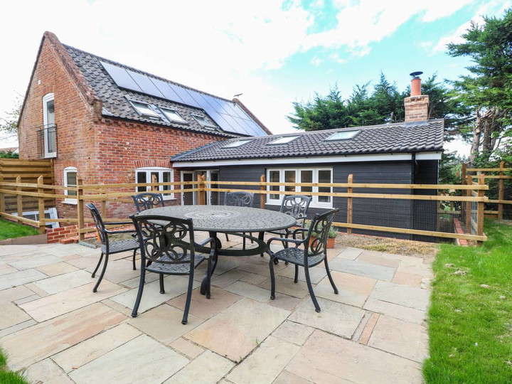 Cottage ∙ 3 Bedrooms ∙ 7 Guests - Beccles