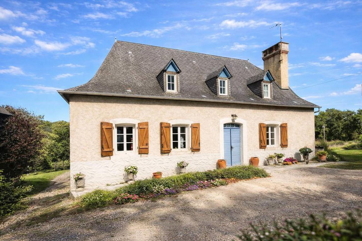150 M² Gîte ∙ 4 Bedrooms ∙ 10 Guests - Pau