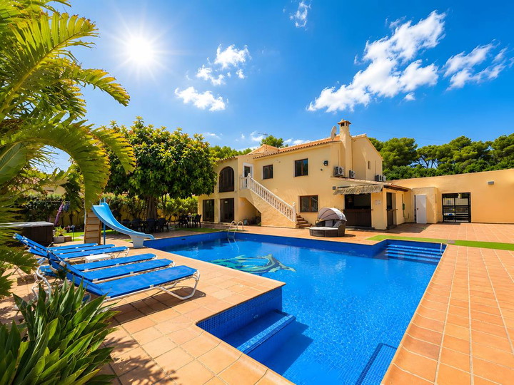 340 M² Villa ∙ 8 Habitaciones ∙ 16 Huéspedes - Cumbre del Sol