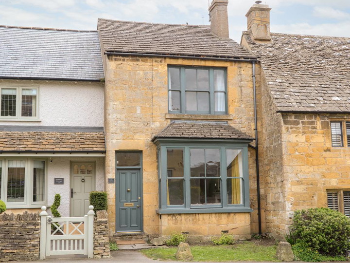 Cottage ∙ 3 Bedrooms ∙ 6 Guests - Chipping Campden