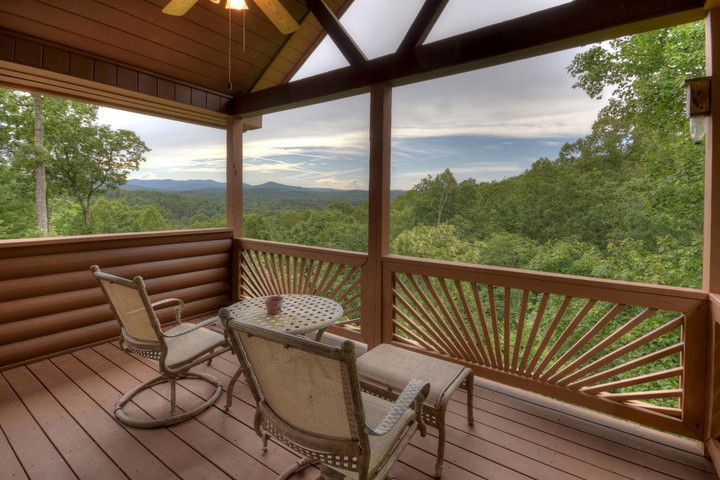 229 M² Cabin ∙ 3 Bedrooms ∙ 6 Guests - Blue Ridge, GA
