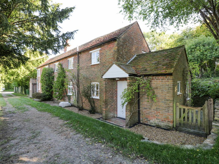Cottage ∙ 4 Bedrooms ∙ 8 Guests - Wallingford
